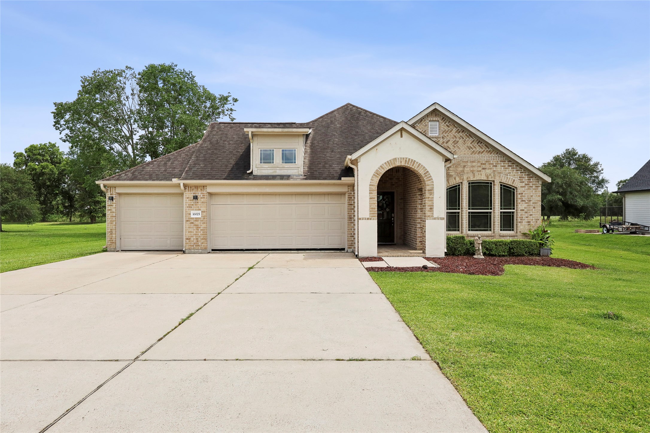 10025 Jason Ct, Beaumont, TX 77705 - MLS 56041381 - Coldwell Banker