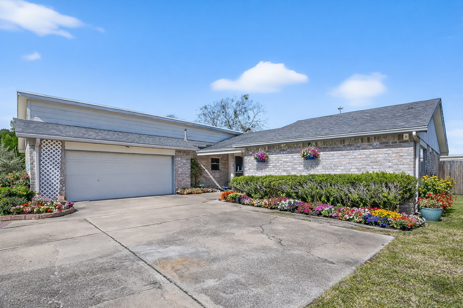 13306 Rain Lily Ln, Houston, TX 77083 - MLS 86464382 - Coldwell Banker