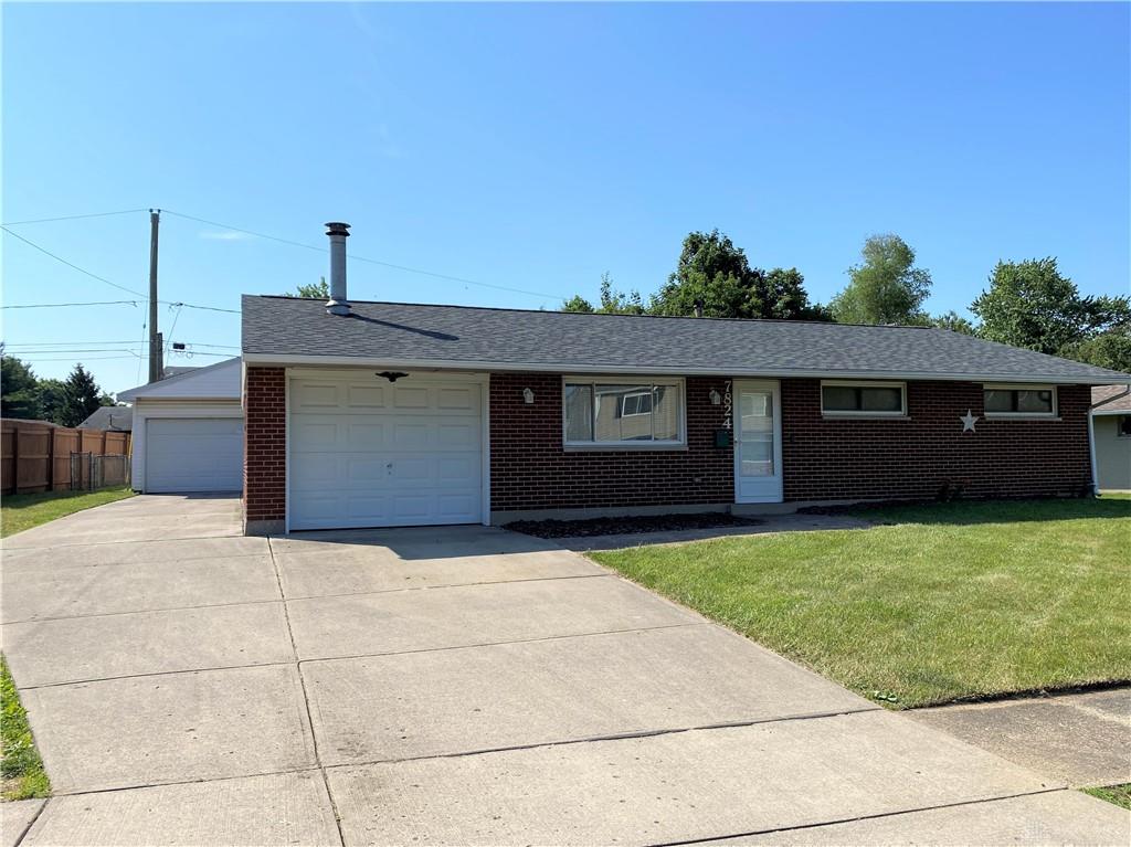 7824 Blackshear Dr, Dayton, OH 45424 - MLS 887144 - Coldwell Banker 7824 Blackshear Dr, Dayton, OH 45424 - MLS 887144 - Coldwell Banker