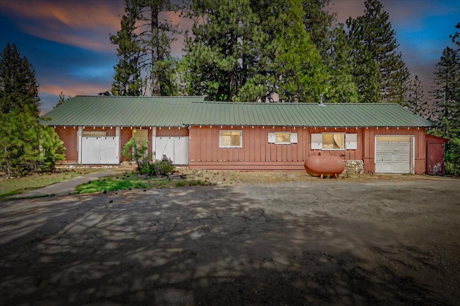 2051 Warren Hill Rd, Strawberry Valley, CA 95981 - MLS 225056151 ...