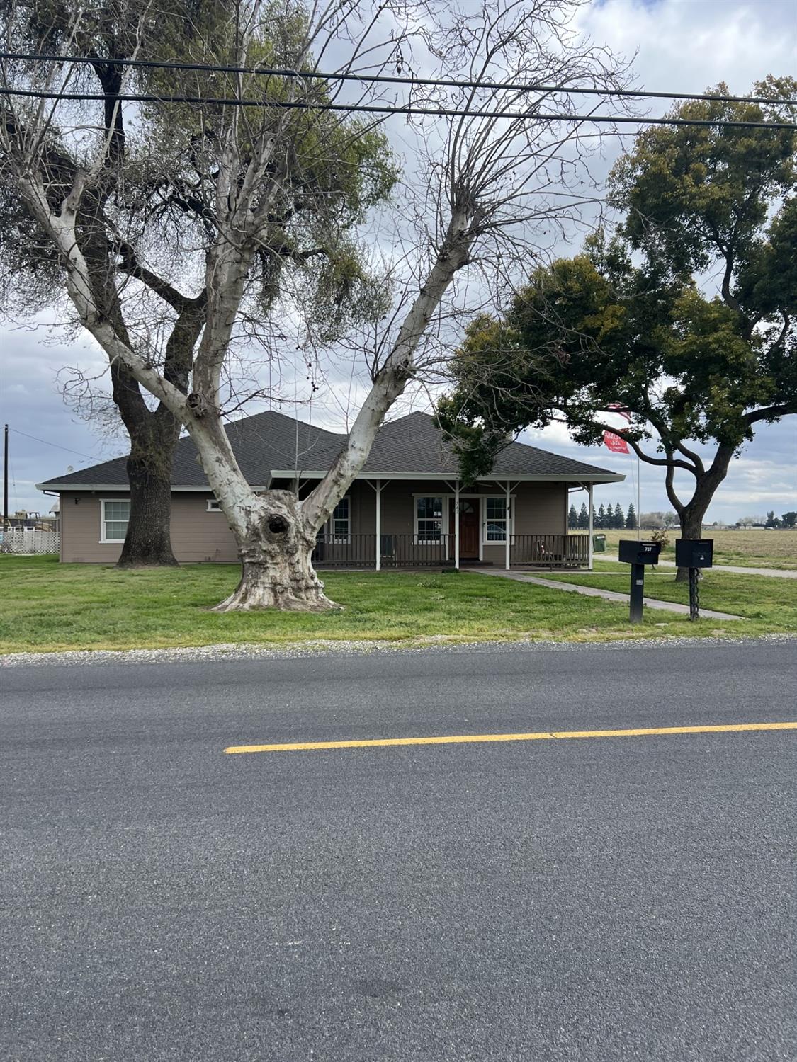 742 S Mitchell Rd, Turlock, CA 95380 - MLS 225028697 - Coldwell Banker