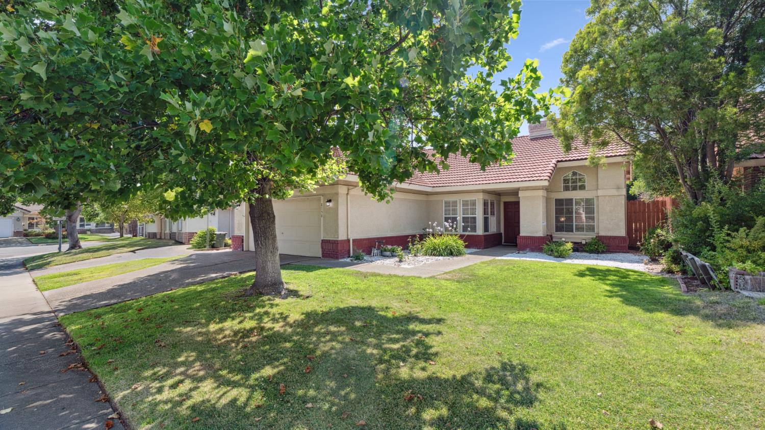 8158 Crosswell Ct, Sacramento, CA 95829 - MLS 225092177 - Coldwell Banker