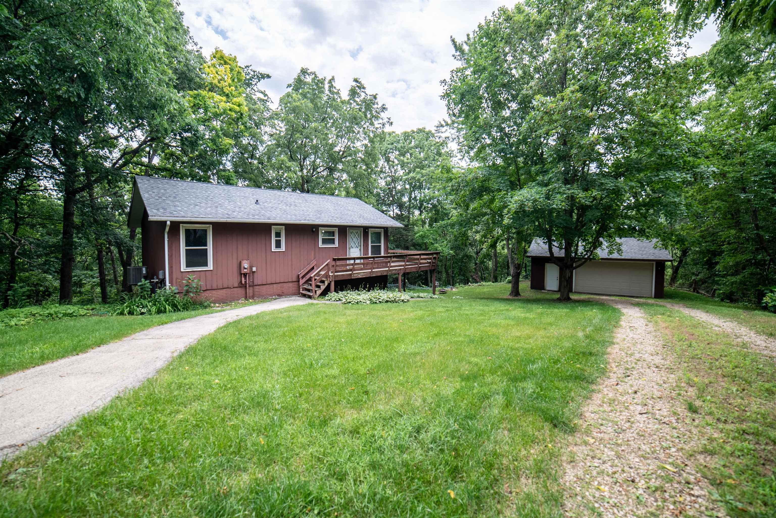 10 Cayuga Trail, Galena, IL 61036 - MLS 202403285 - Coldwell Banker