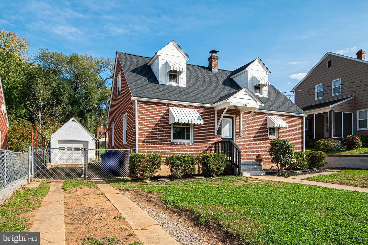 409 Duncan Ave, Front Royal, VA 22630 - MLS VAWR2012624 - Coldwell Banker