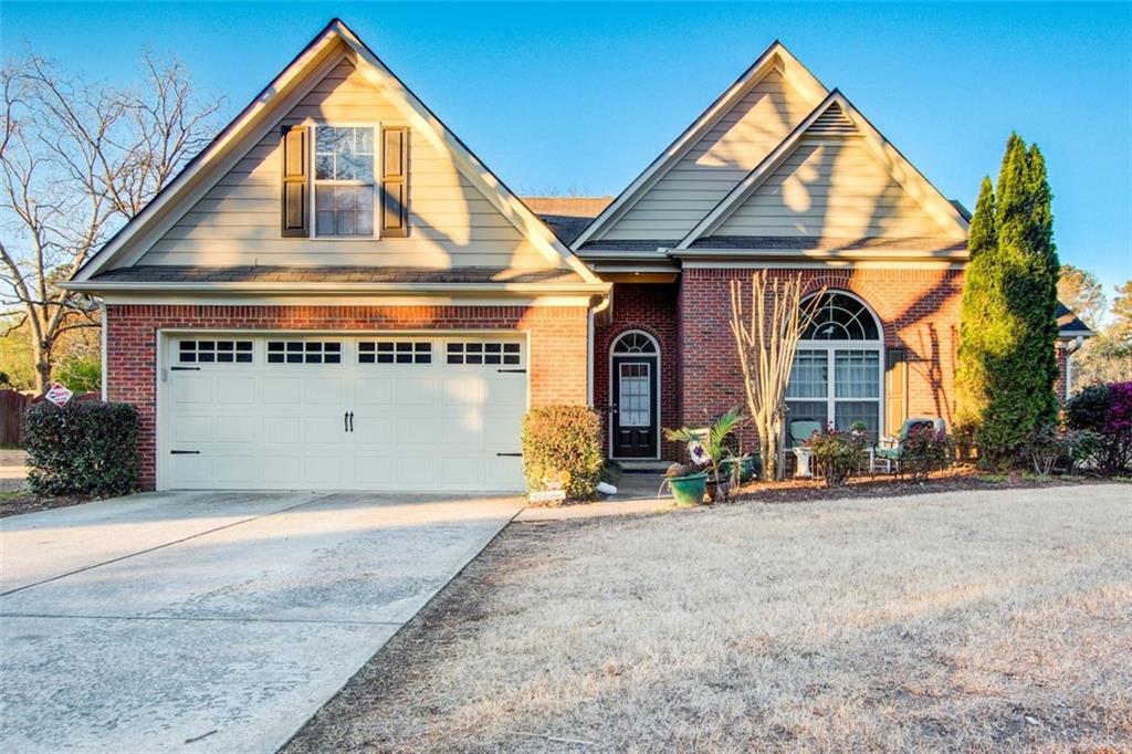 768 York View Dr, Auburn, GA 30011 - MLS 7202082 - Coldwell Banker