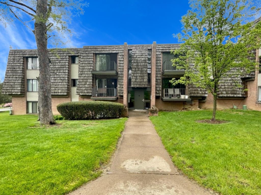 633 Forest Green Dr, Moon/Crescent Twp, PA 15108 - MLS 1607003 ...