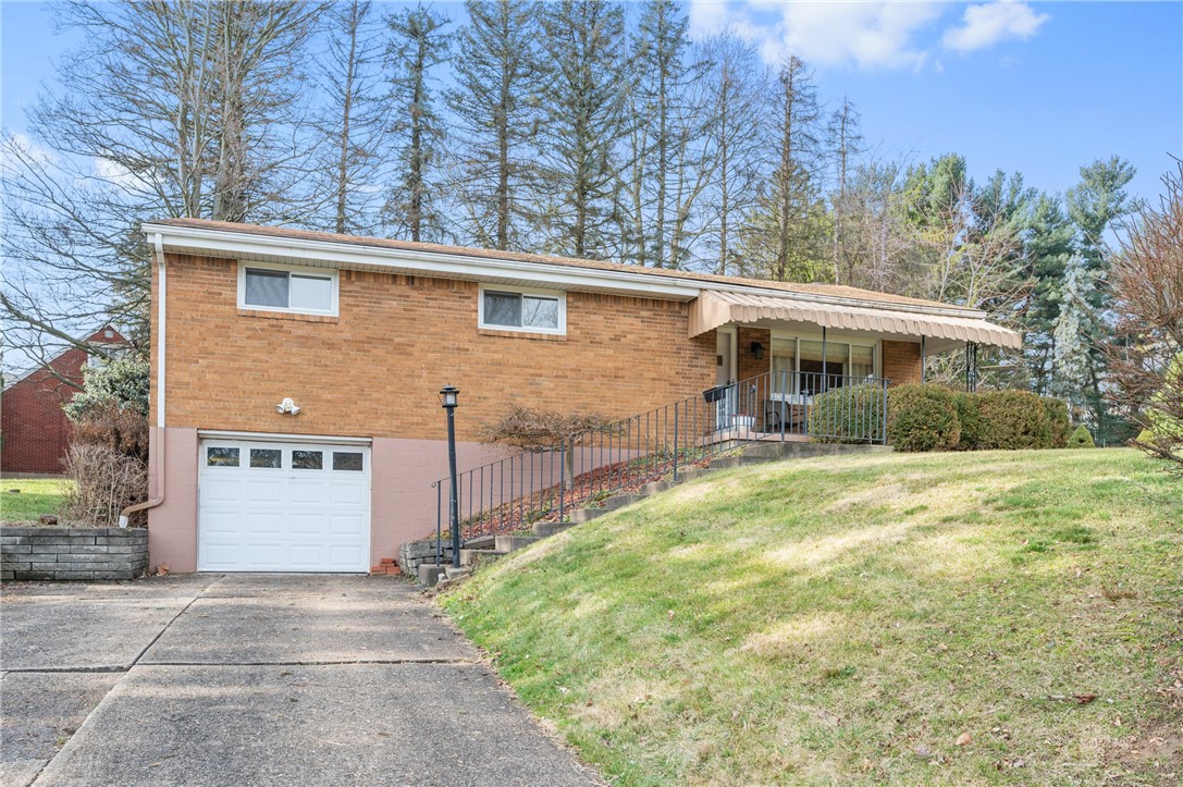 28 Crest Dr, Pittsburgh, PA 15215 - MLS 1589785 - Coldwell Banker