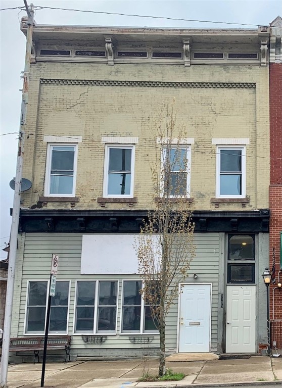 115 N Diamond St, Mercer Boro, PA 16137 - MLS 1604334 - Coldwell Banker