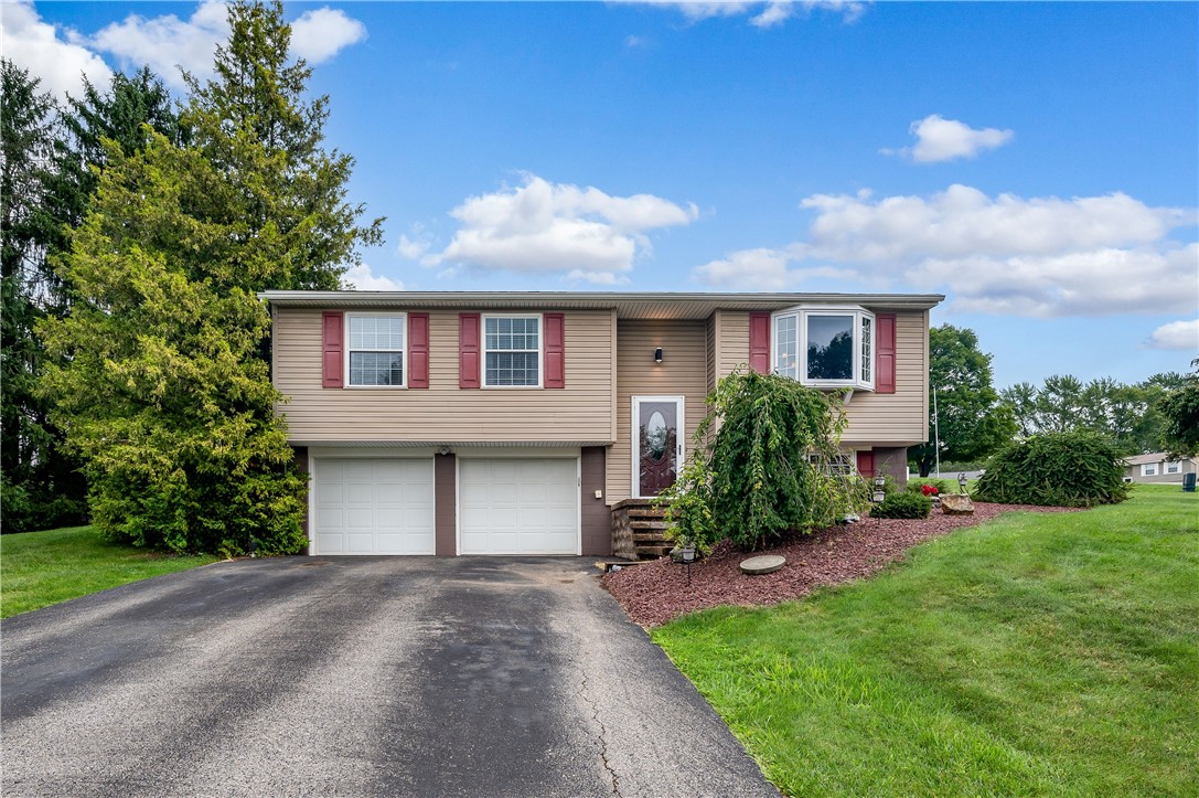 303 Fayette Dr, Cranberry Township, PA 16066 - MLS 1619610 - Coldwell ...