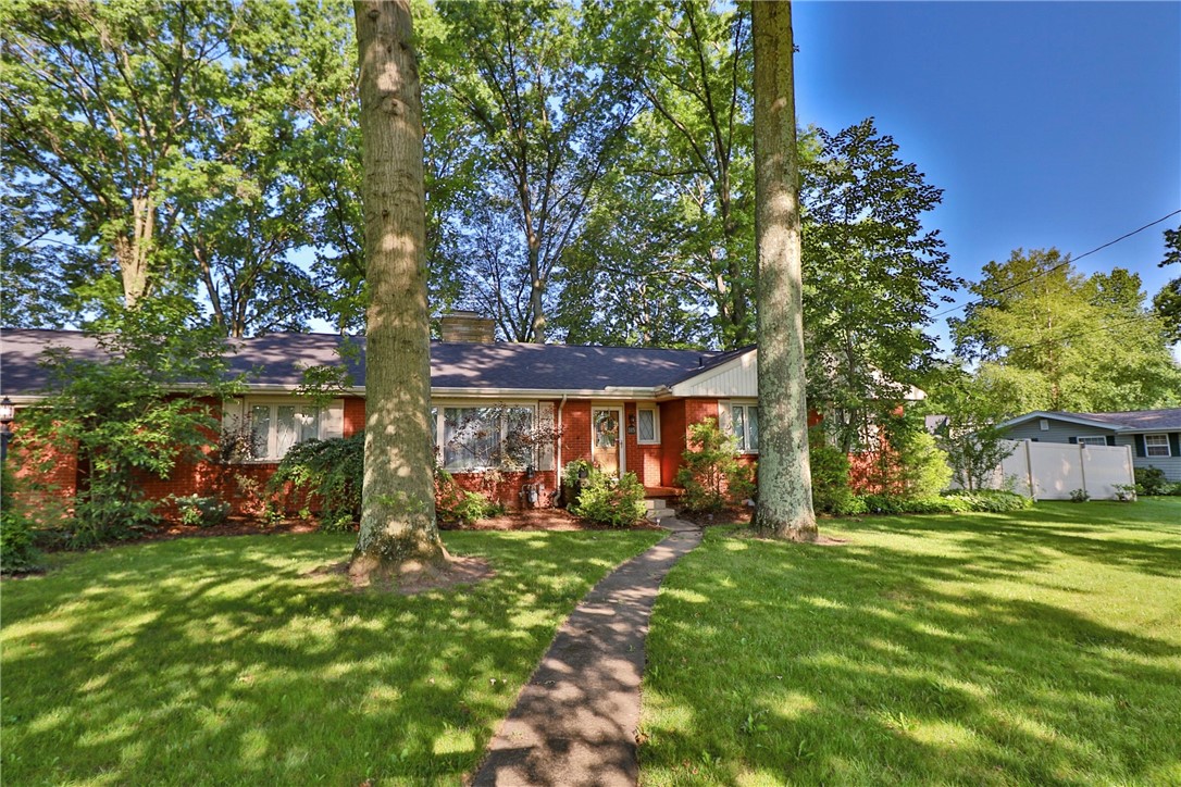 315 Vogan Dr, Mercer Boro, PA 16137 - MLS 1621057 - Coldwell Banker