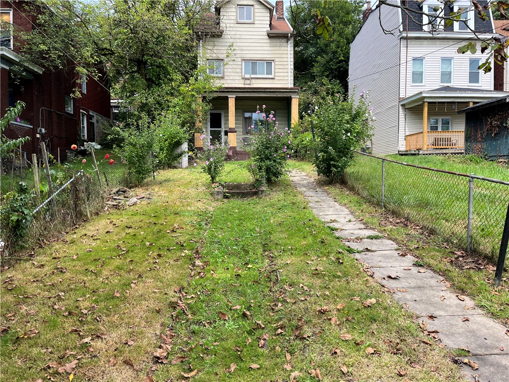 1324 Diana St, Spring Hill, PA 15212 - MLS 1622788 - Coldwell Banker