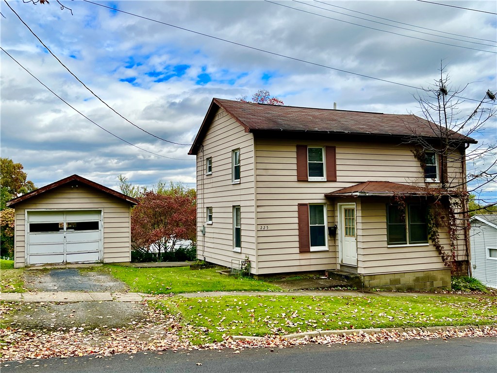 225 E Venango St, Mercer Boro, PA 16137 - MLS 1626807 - Coldwell Banker