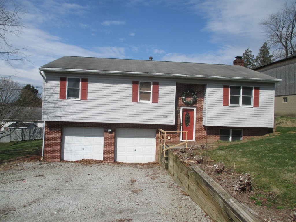 3419 Glenwood Dr, Lower Burrell, PA 15068 - MLS 1644946 - Coldwell Banker 3419 Glenwood Dr, Lower Burrell, PA 15068 - MLS 1644946 - Coldwell Banker