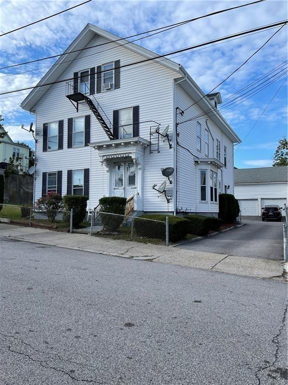 27 Summit St, Central Falls, RI 02863 - MLS 1329836 - Coldwell Banker