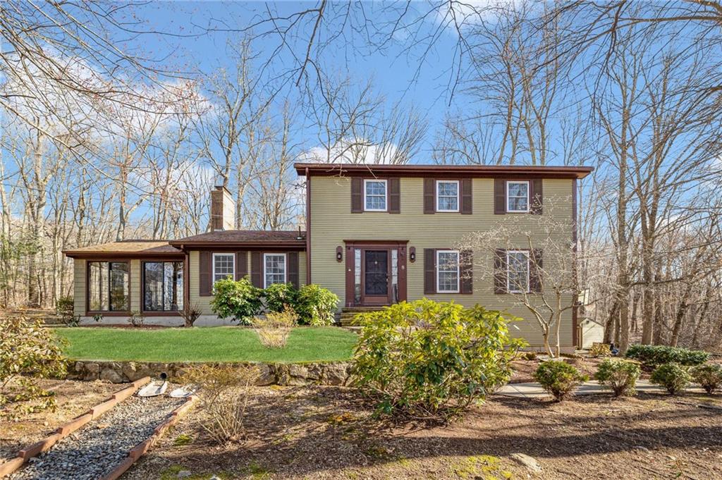 8 Woodvale Dr, Johnston, RI 02919 - MLS 1332323 - Coldwell Banker