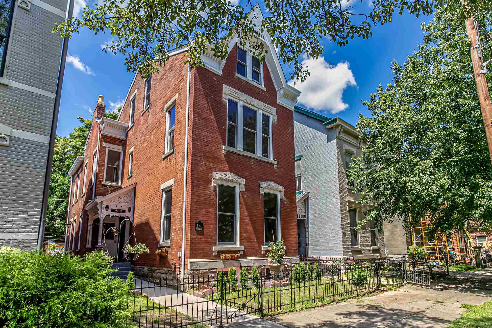 816 Monroe St, Newport, KY 41071 - MLS 539702 - Coldwell Banker