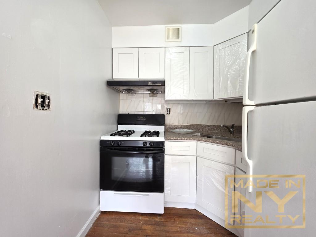 32-01 Leavitt St #4R, New York City, NY 11354 - MLS RLS20007808 ...