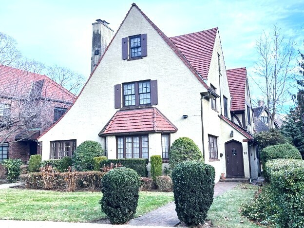 74 Puritan Ave, New York City, NY 11375 - MLS RLS20063109 - Coldwell Banker