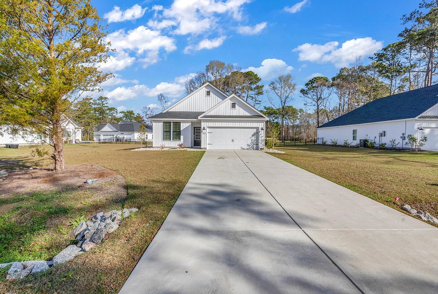 11124 Lee Cir, Murrells Inlet, SC 29576 - MLS 2303865 - Coldwell Banker