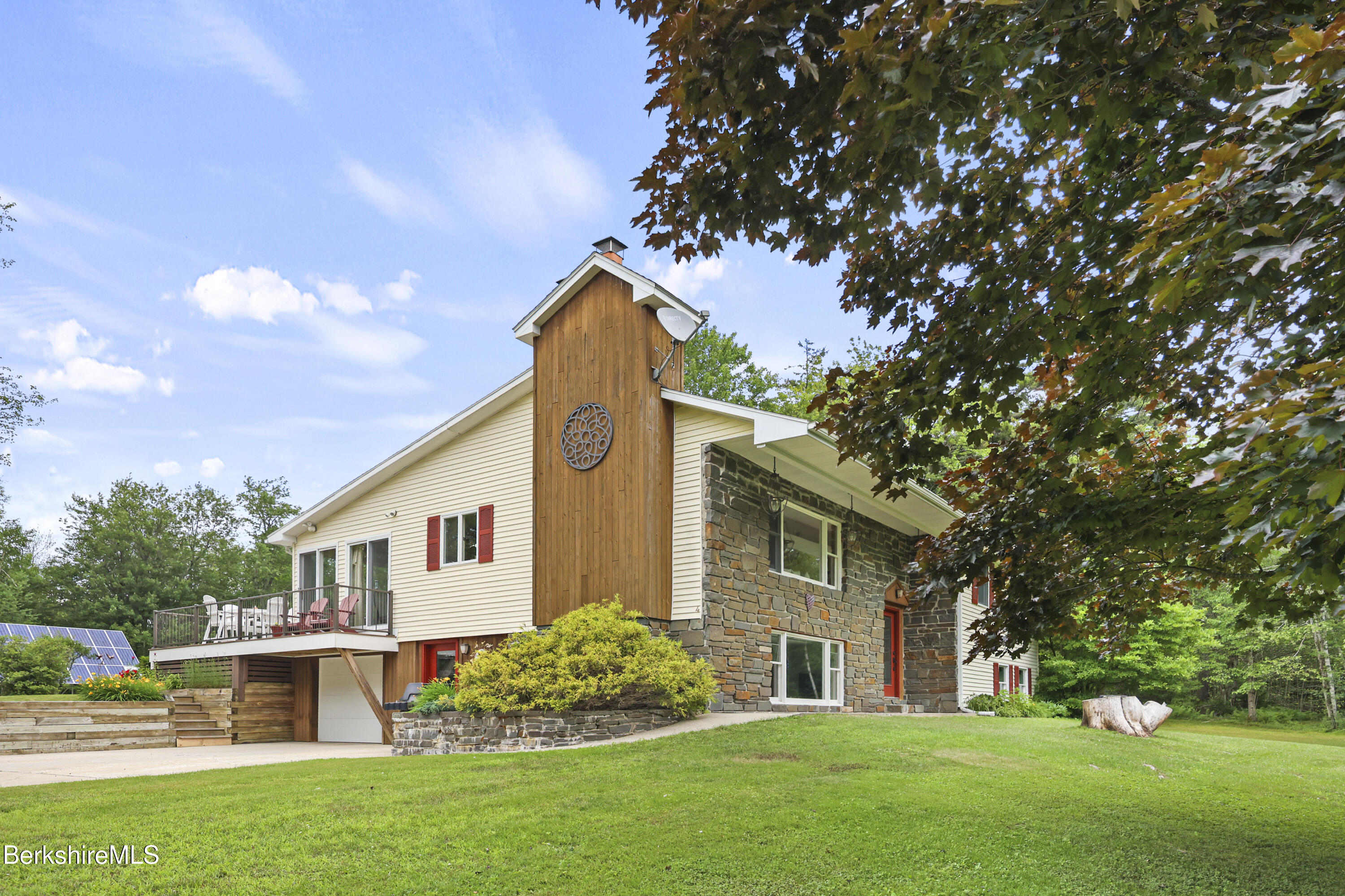 4 Birch Hill Rd, Peru, MA 01235 - MLS 247044 - Coldwell Banker