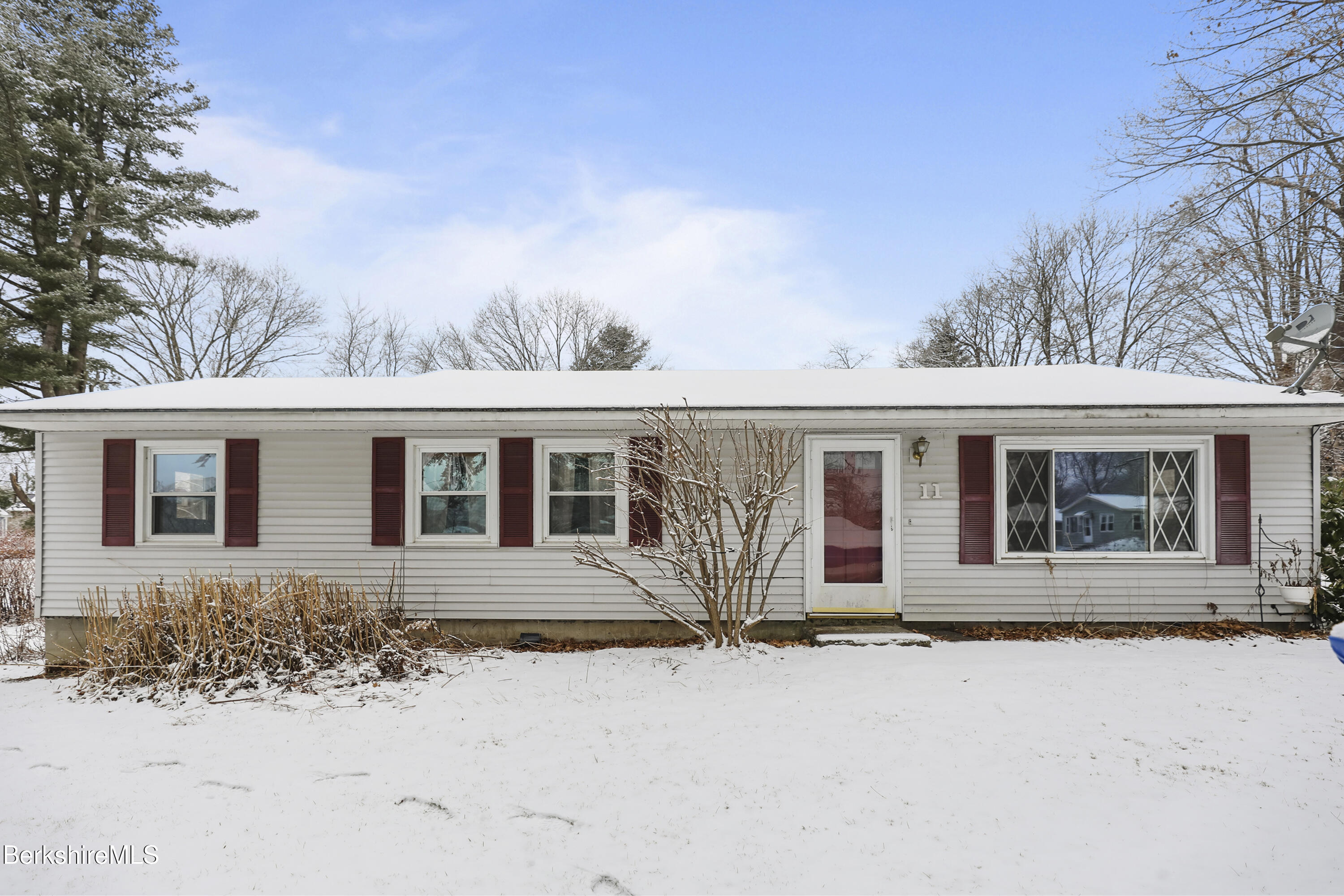 11 Orchard Ave, Lanesborough, MA 01237 - MLS 245539 - Coldwell Banker