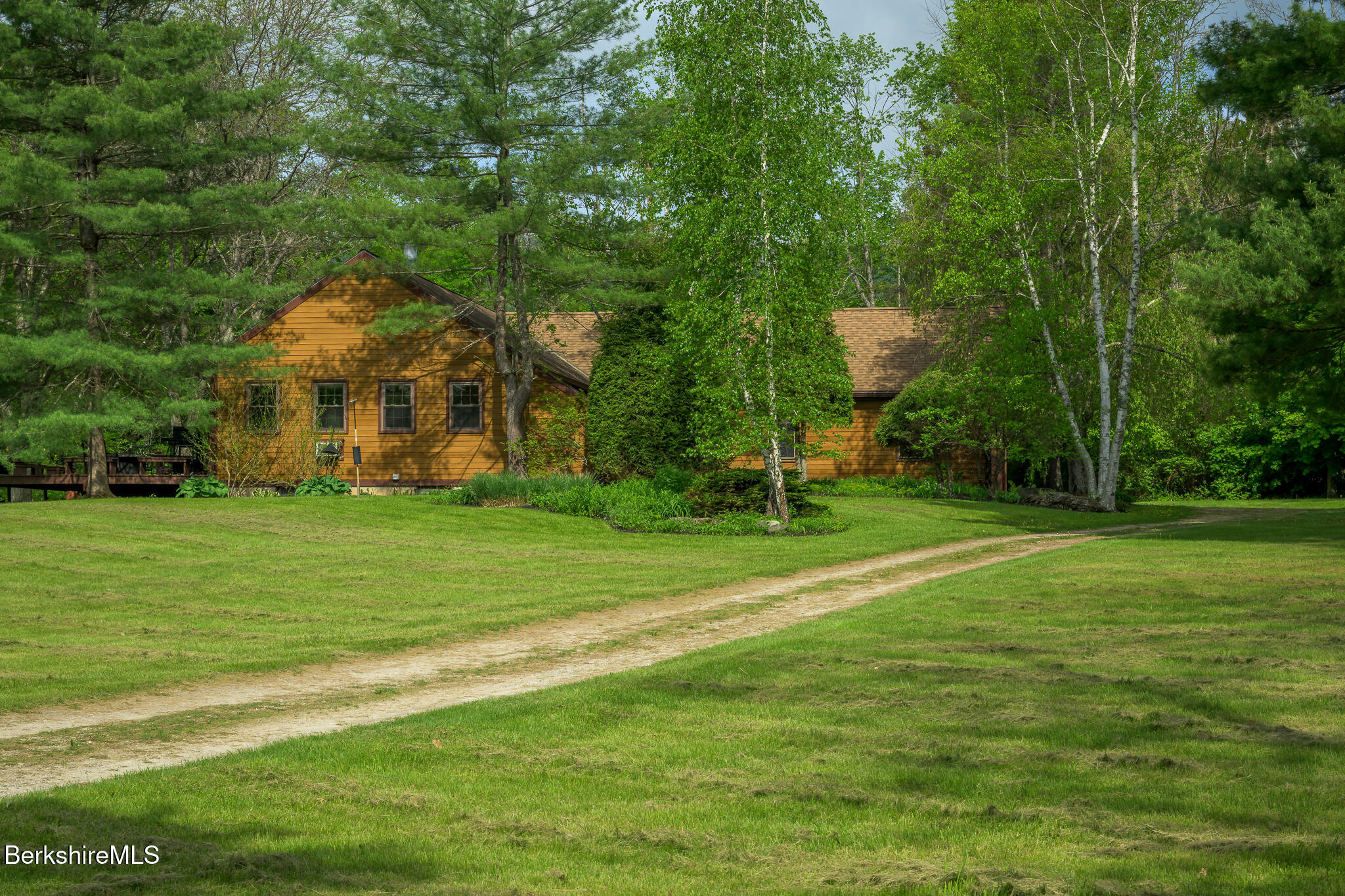 33 Interlaken Rd, Stockbridge, MA 01262 - MLS 246741 - Coldwell Banker