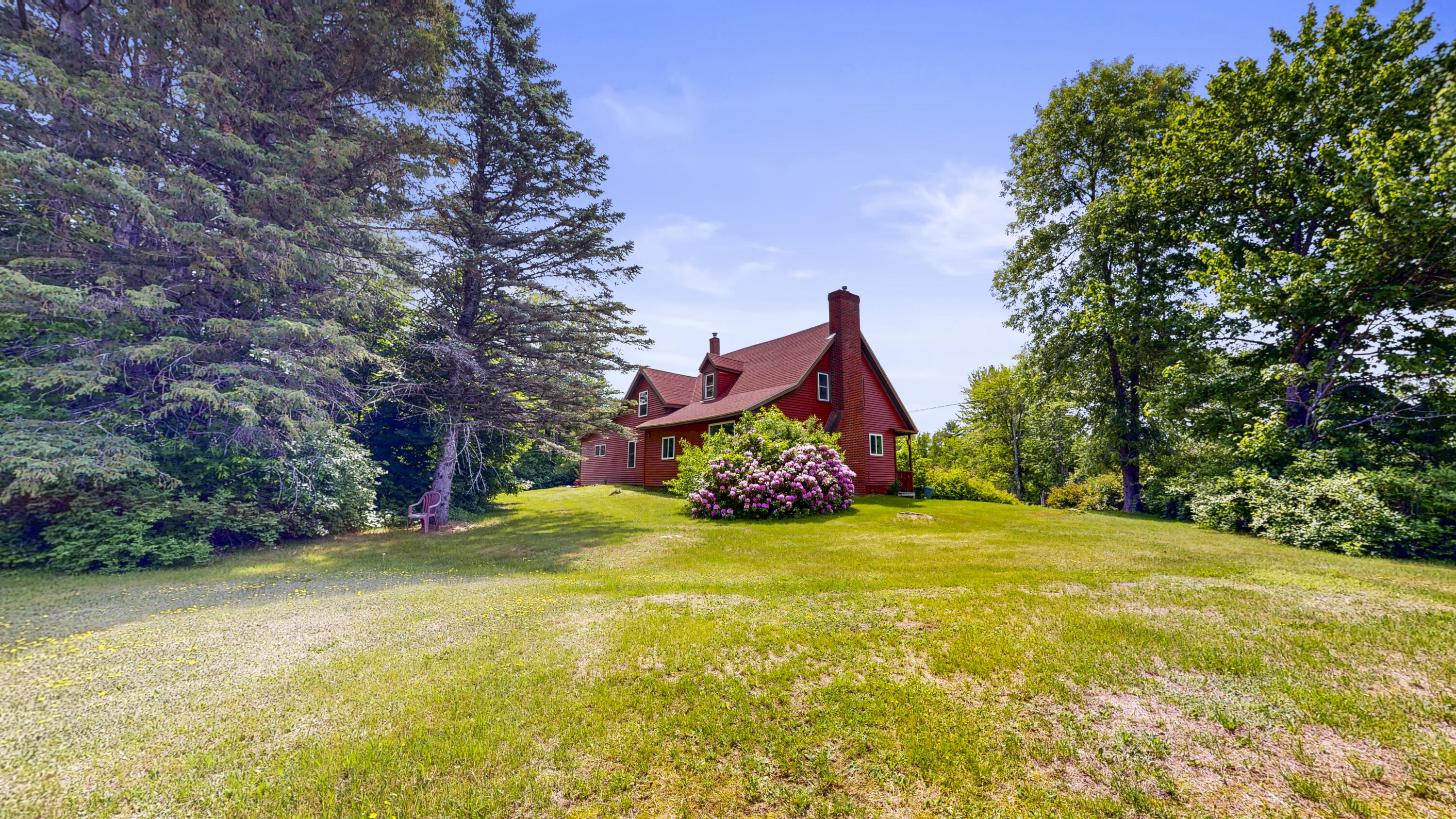 116 S Main St, Mechanic Falls, ME 04256 - MLS 1667391 - Coldwell Banker