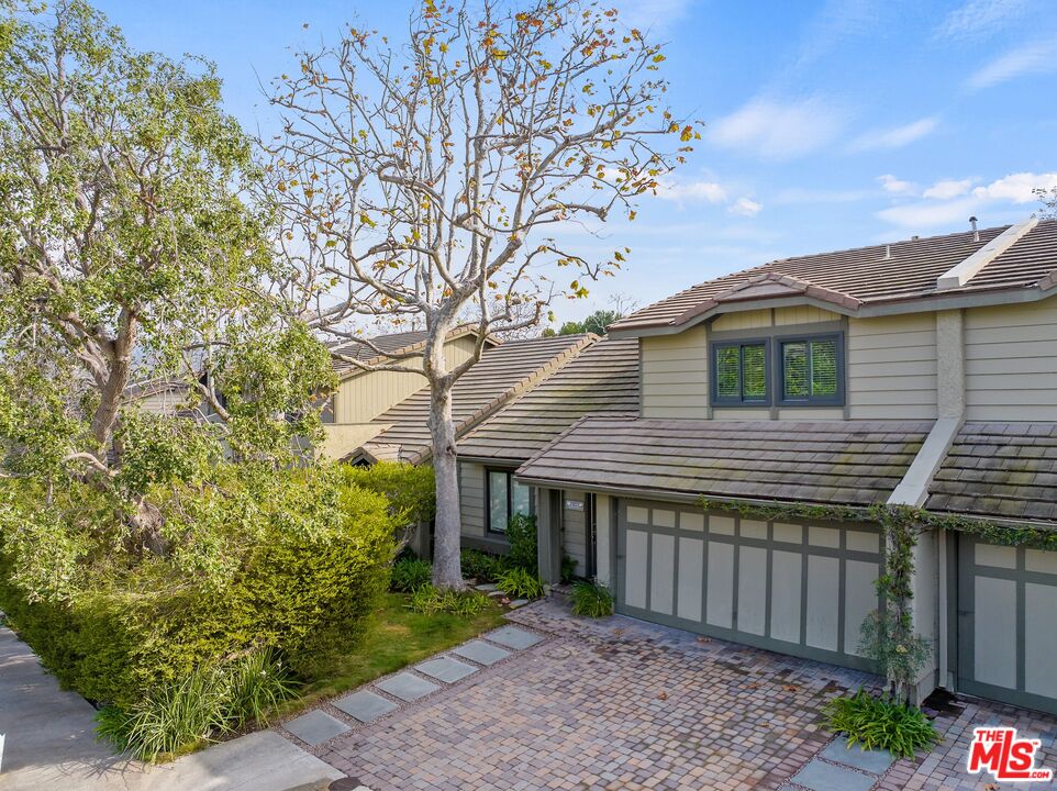 29208 Heathercliff Rd, Malibu, CA 90265 - MLS 24-344477 - Coldwell Banker