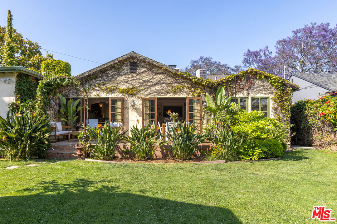 3377 Colbert Ave, Los Angeles, CA 90066 - MLS 25549827 - Coldwell Banker