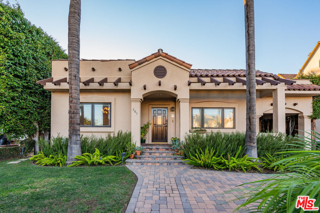 261 S Palm Dr, Beverly Hills, CA 90212 - MLS 22-216201 - Coldwell Banker