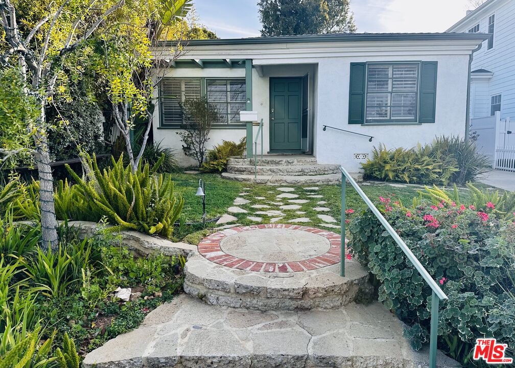 1022 Galloway St, Pacific Palisades, CA 90272 - MLS 23-241433 ...