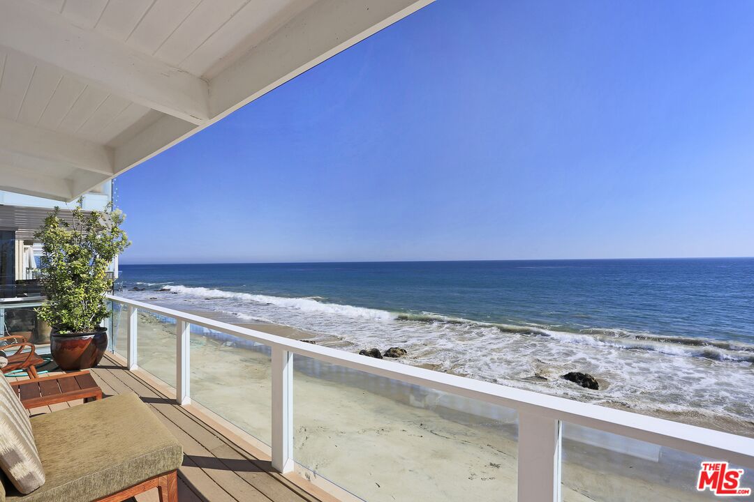27036 Malibu Cove Colony Dr, Malibu, CA 90265 - MLS 23-246995 ...