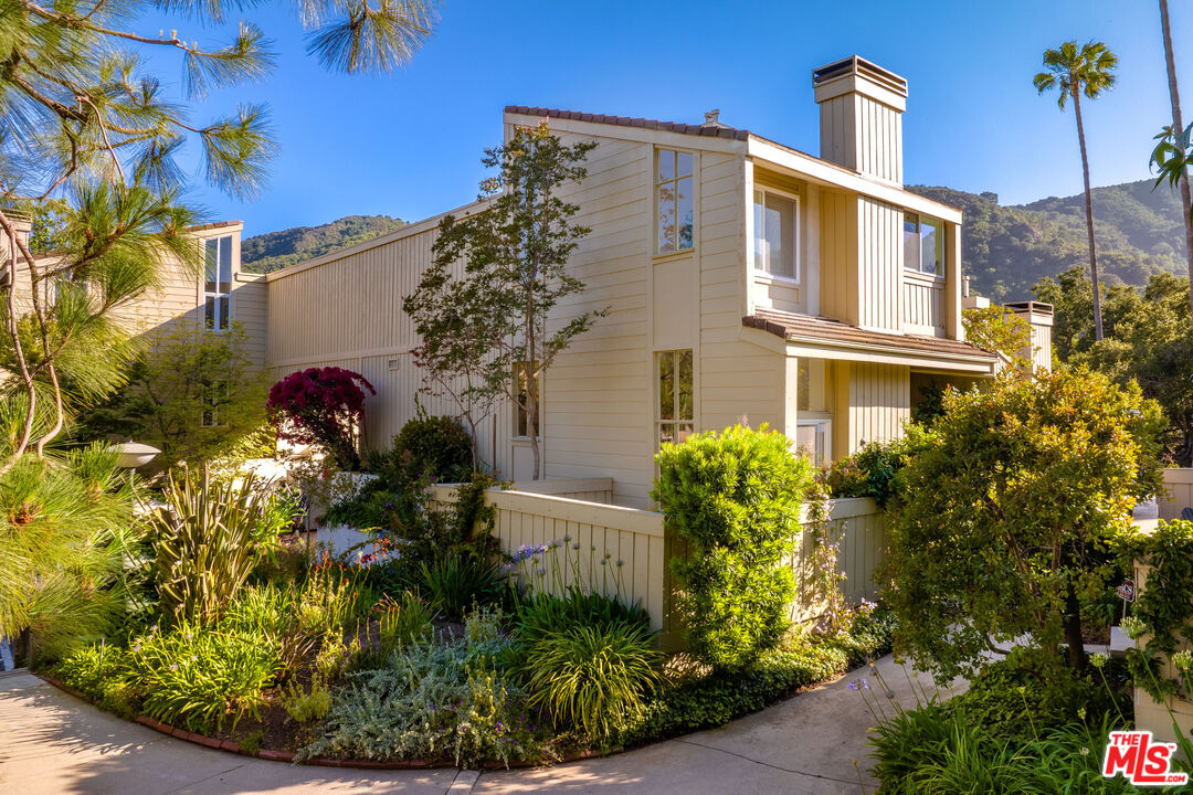 1449 Palisades Dr, Pacific Palisades, CA 90272 - MLS 23-282025 ...