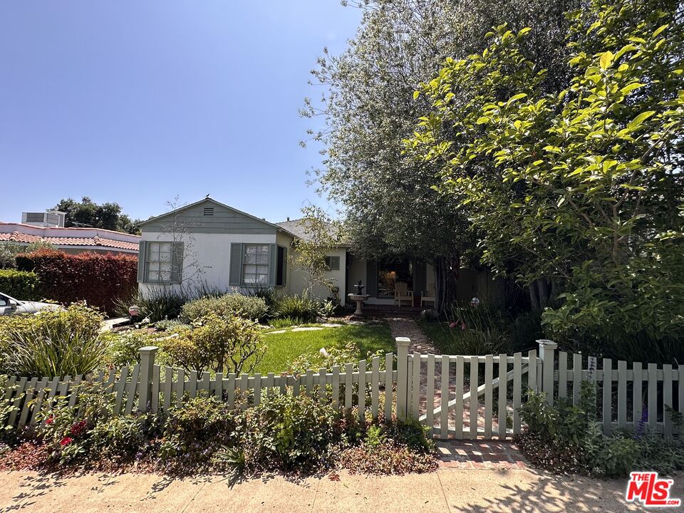 1047 Kagawa St, Pacific Palisades, CA 90272 - MLS 23-301699 - Coldwell ...