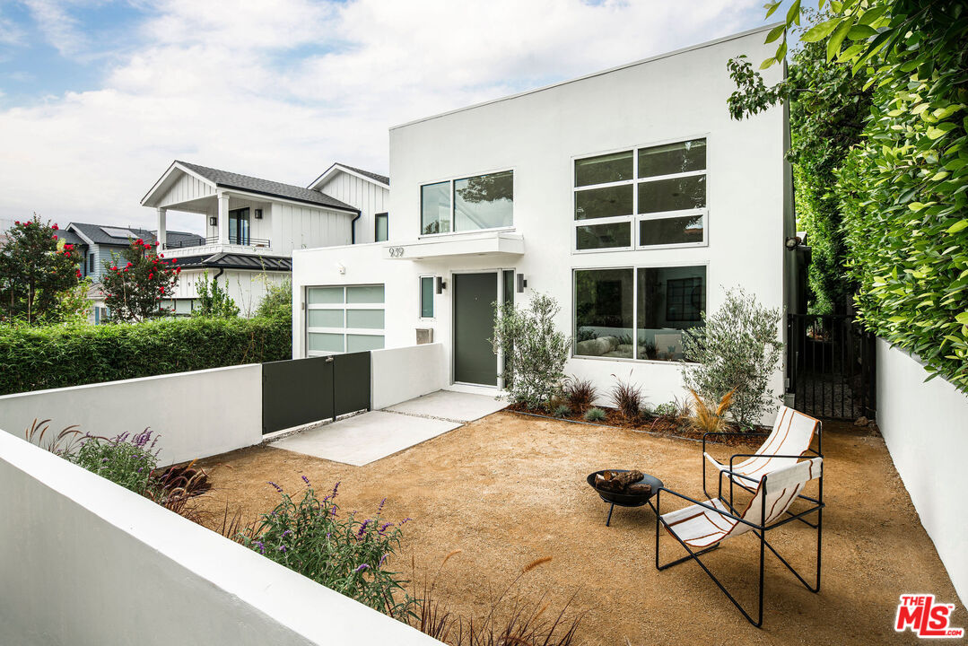939 Galloway St, Pacific Palisades, CA 90272 - MLS 23-313369 - Coldwell ...