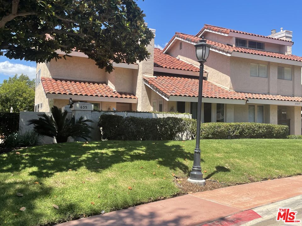 635 Edith Way, Long Beach, CA 90807 - MLS 23-331197 - Coldwell Banker