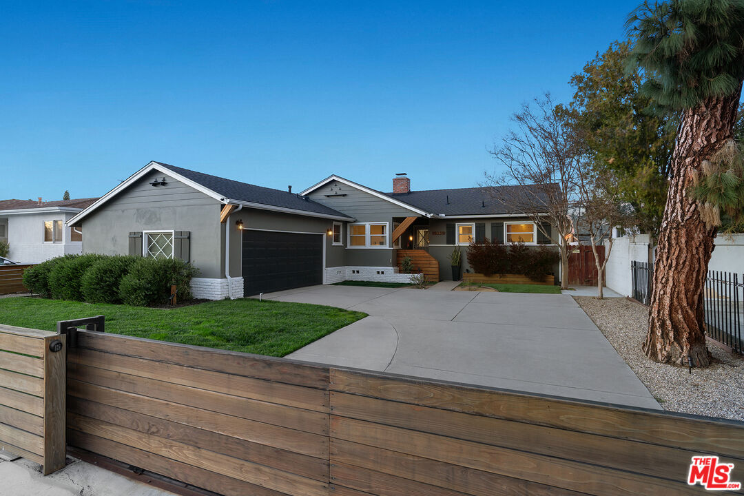 19339 Friar St, Tarzana, CA 91335 - MLS 24-346553 - Coldwell Banker