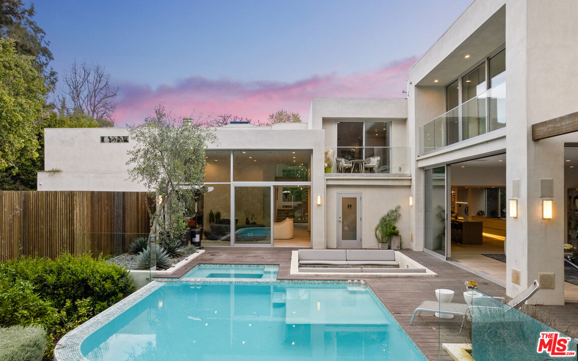 527 S Westgate Ave, Los Angeles, CA 90049 - MLS 24-391529 - Coldwell Banker