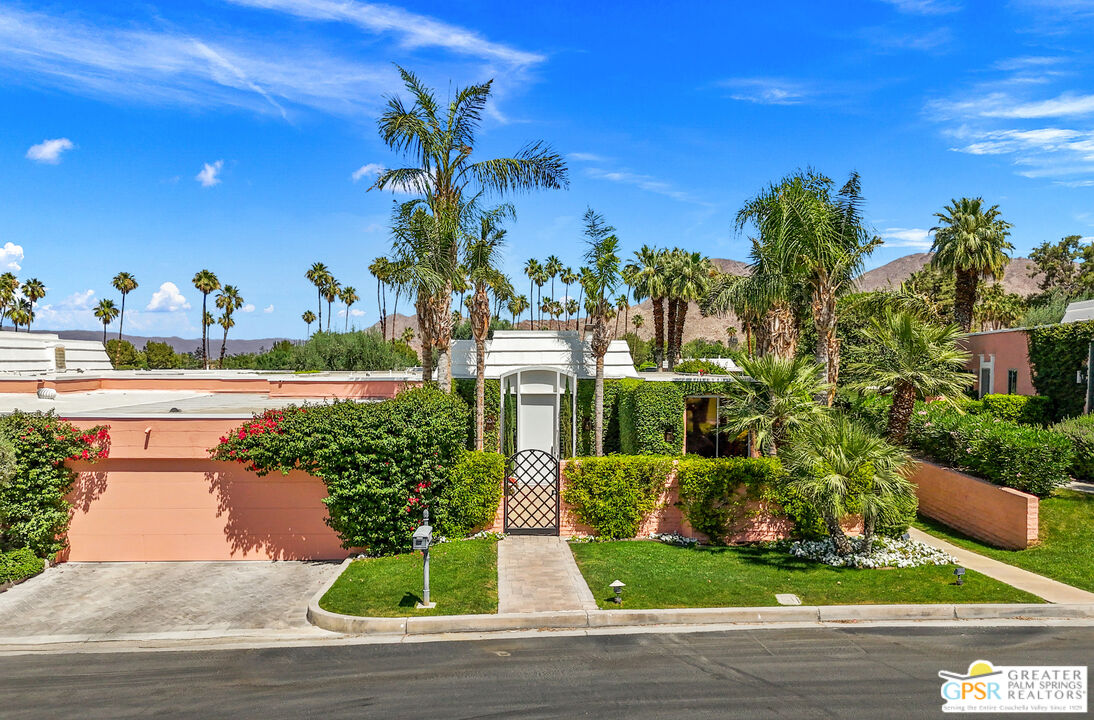 47452 E Medina Dr, Palm Desert, CA 92260 - MLS 24-398353 - Coldwell Banker