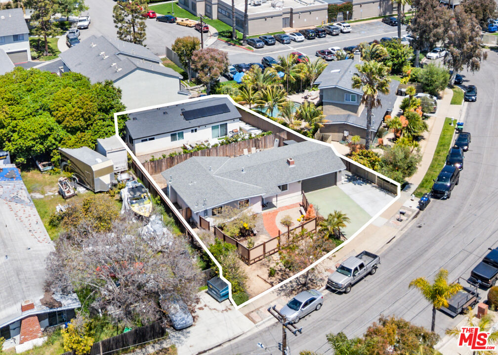 326 Hamilton St, Costa Mesa, CA 92627 - MLS 25545265 - Coldwell Banker
