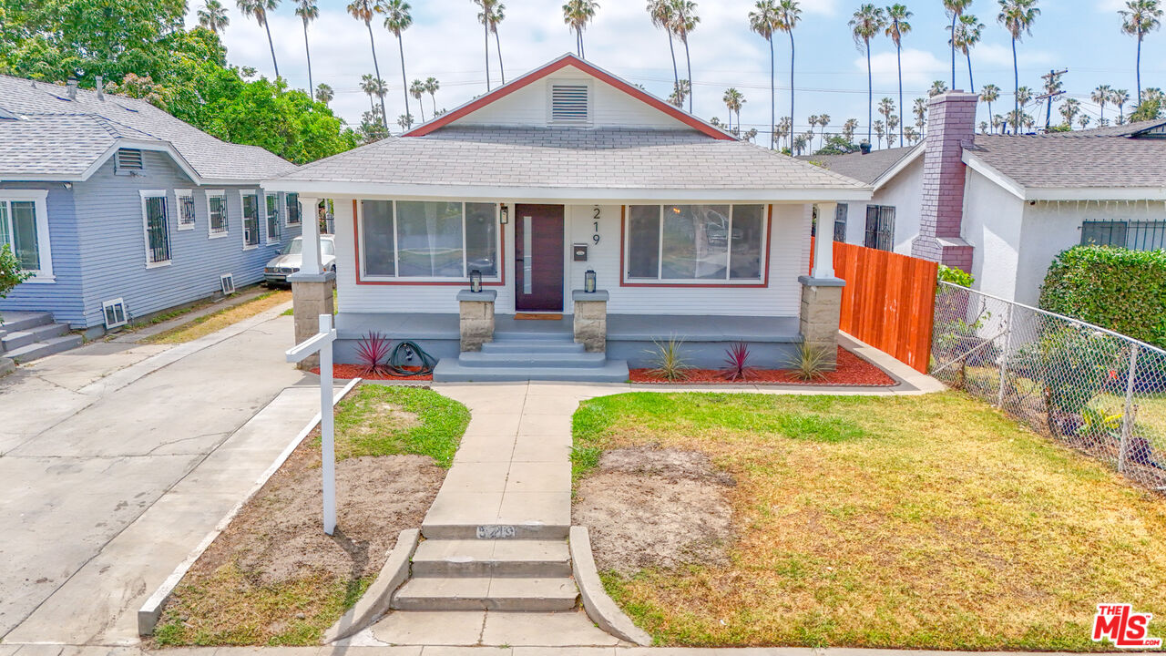 5219 Ruthelen St, Los Angeles, CA 90062 - MLS 25545617 - Coldwell Banker