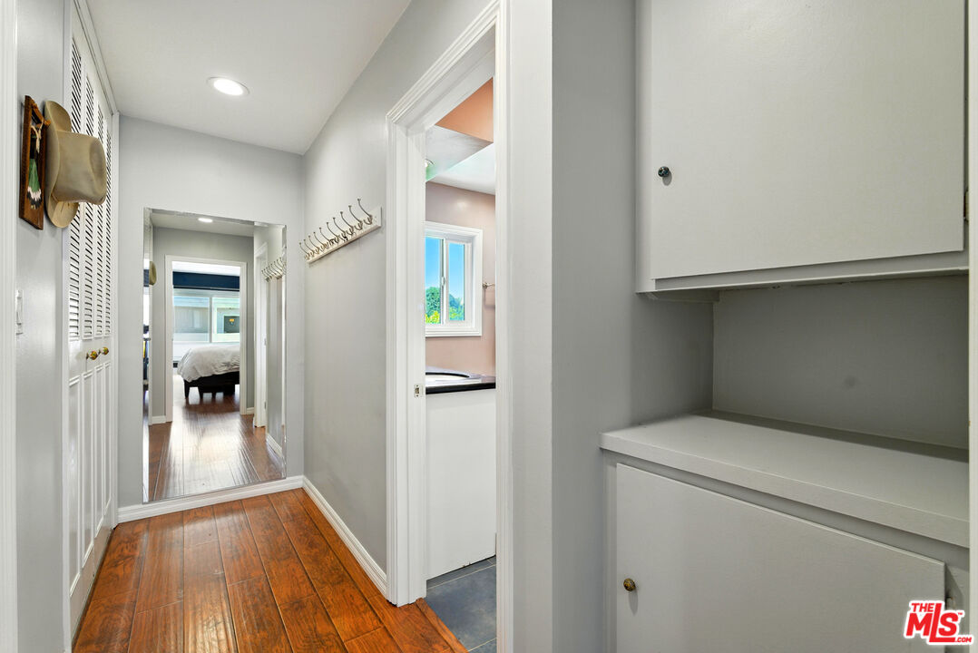12955 Riverside Dr #210, Sherman Oaks, CA 91423 - MLS 25564803 ...
