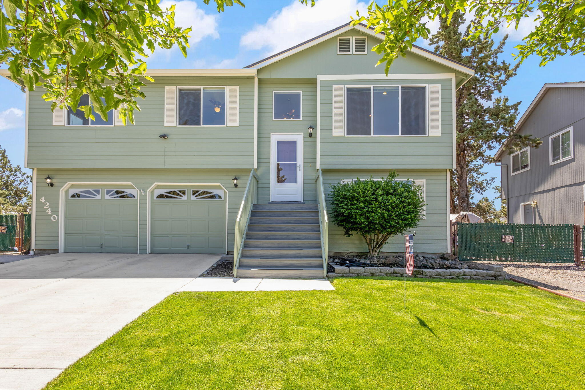 4240 SW Ben Hogan Dr, Redmond, OR 97756 - MLS 220202709 - Coldwell Banker