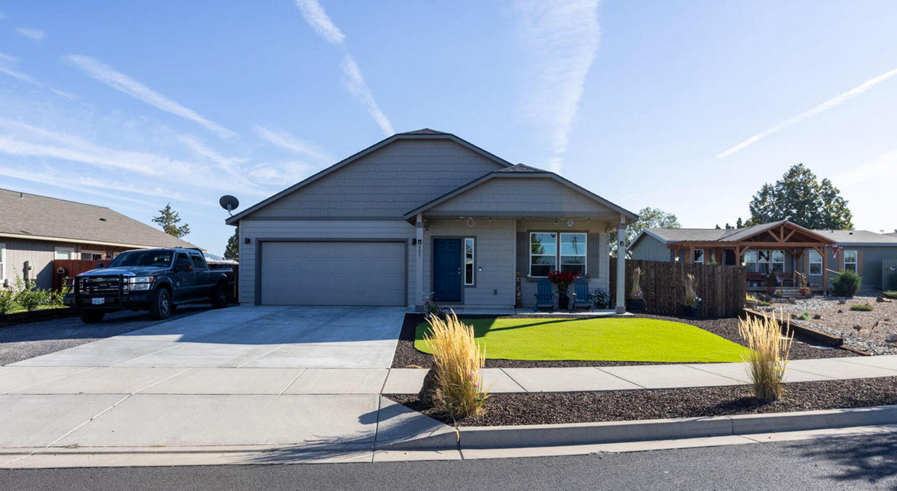 805 SE Dacotah Ct, Madras, OR 97741 - MLS 220190624 - Coldwell Banker