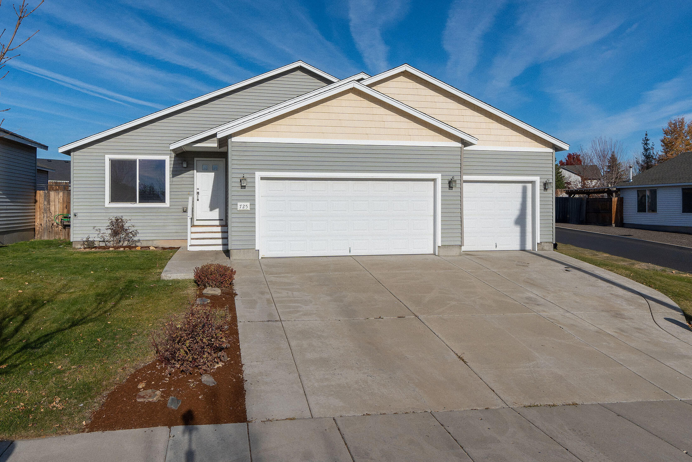 725 NE Robin Pl, Prineville, OR 97754 - MLS 220192593 - Coldwell Banker