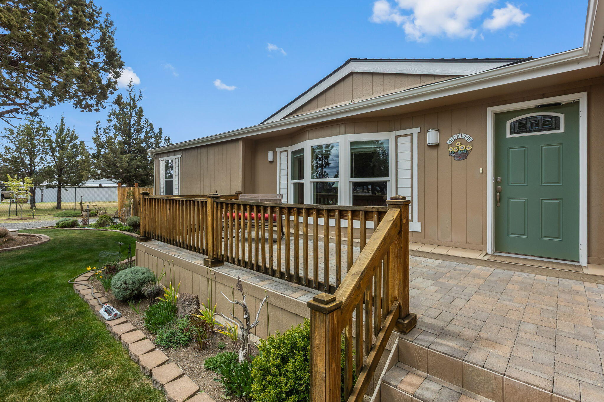 5897 SW Shad Rd, Terrebonne, OR 97760 - MLS 220200833 - Coldwell Banker