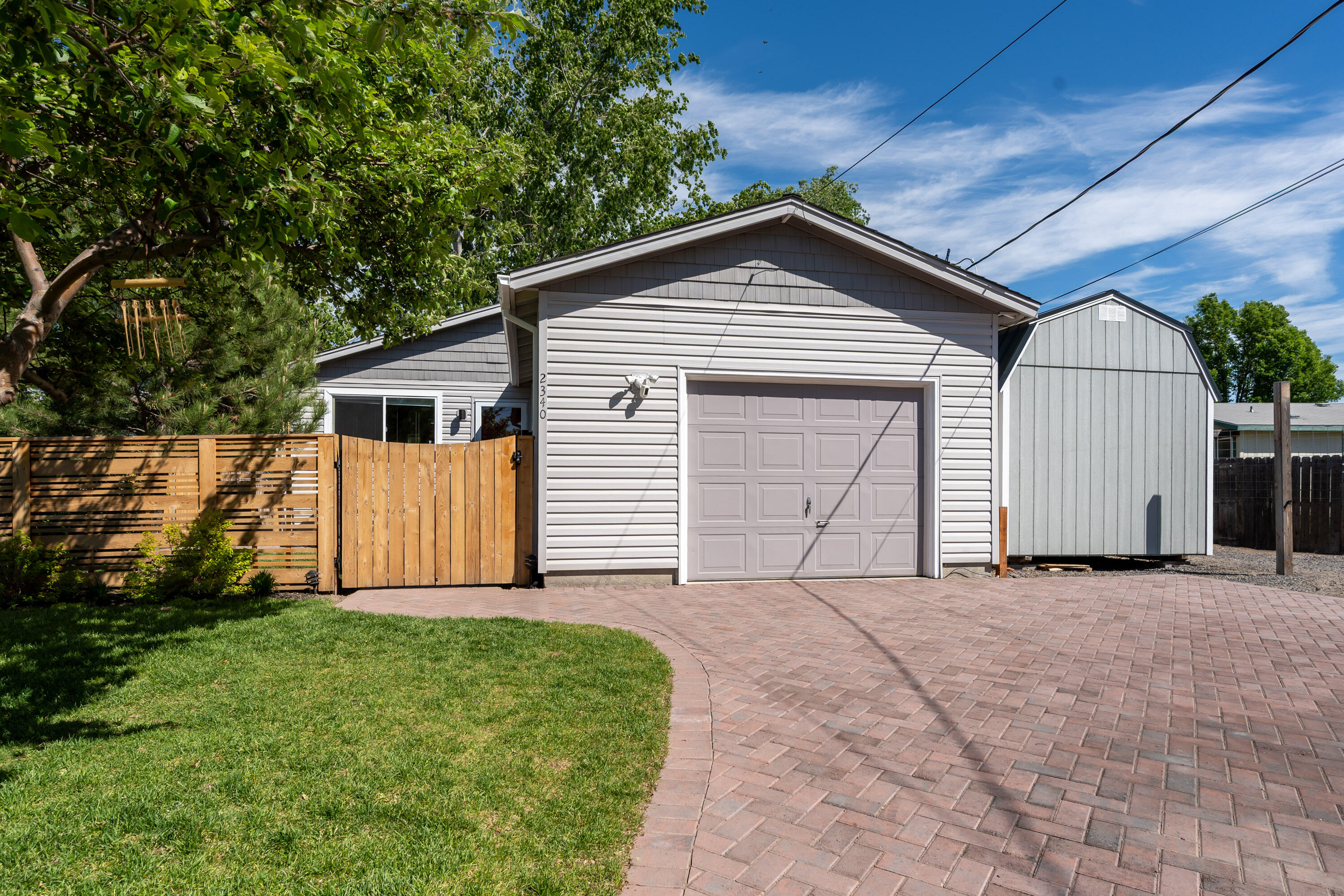 2340 SW Hall Ct, Redmond, OR 97756 - MLS 220202980 - Coldwell Banker