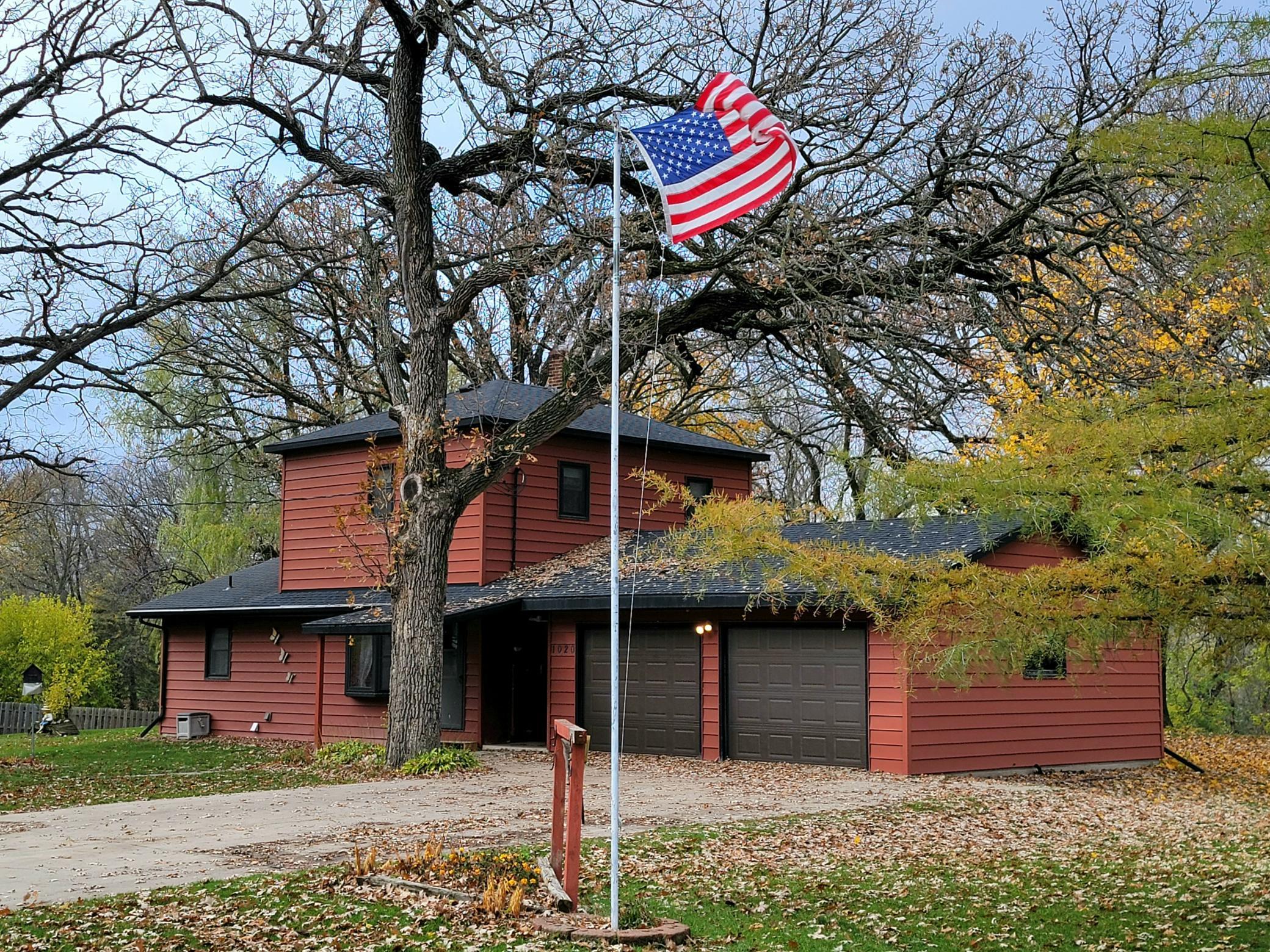 1020 2nd St N, Brownton, MN 55312 - MLS 6453661 - Coldwell Banker