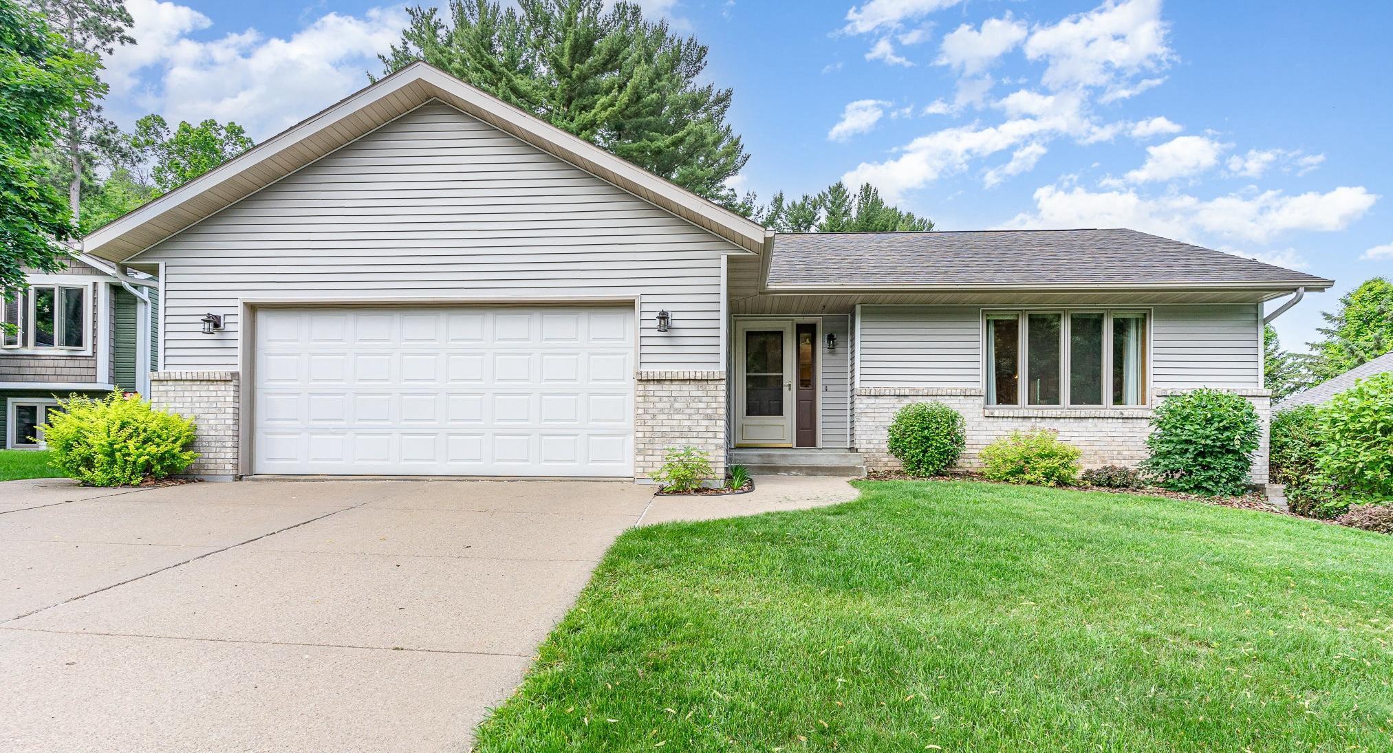 739 Hallstrom Dr, Red Wing, MN 55066 - MLS 6736060 - Coldwell Banker