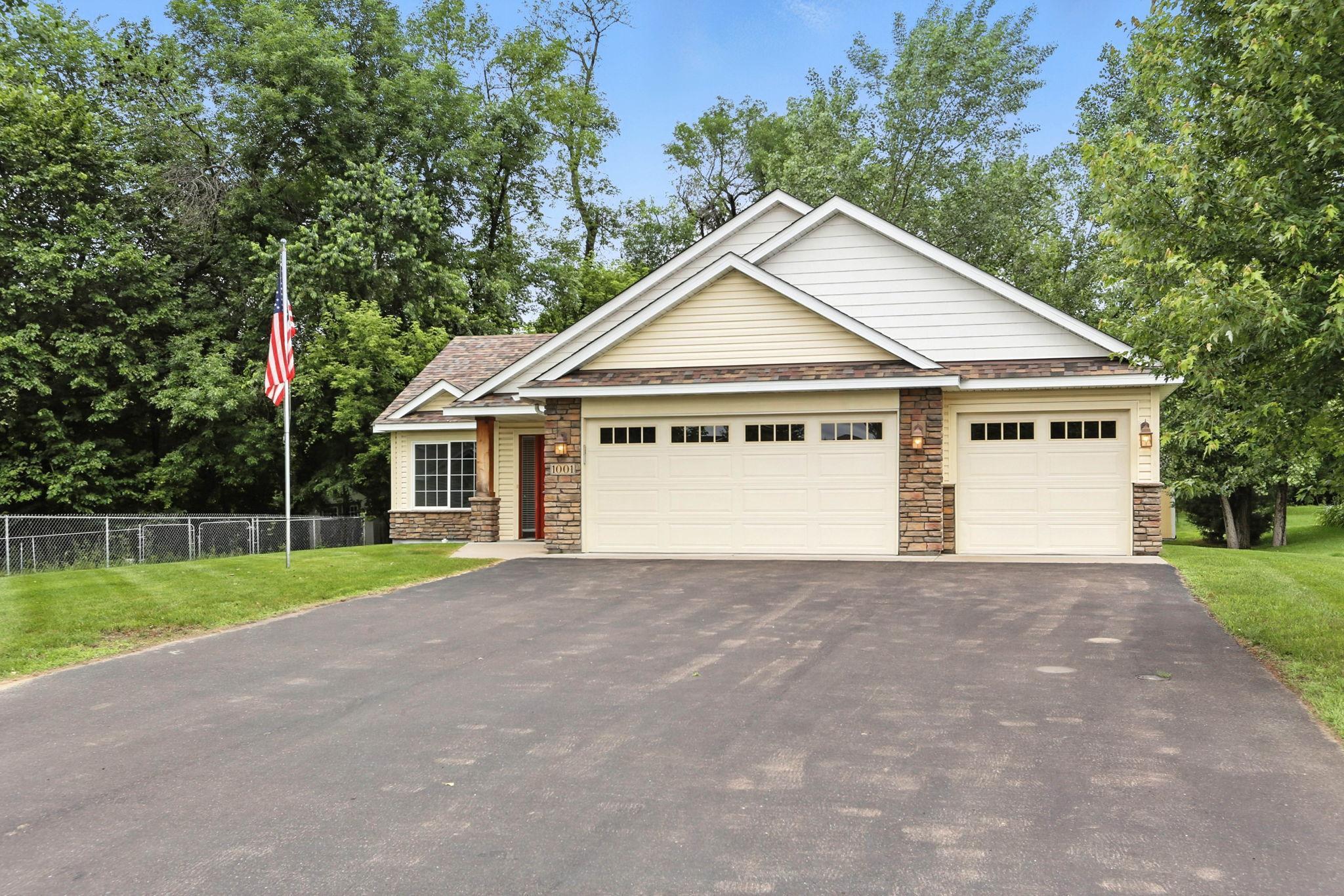1001 Bellaire Blvd NW, Isanti, MN 55040 - MLS 6748710 - Coldwell Banker